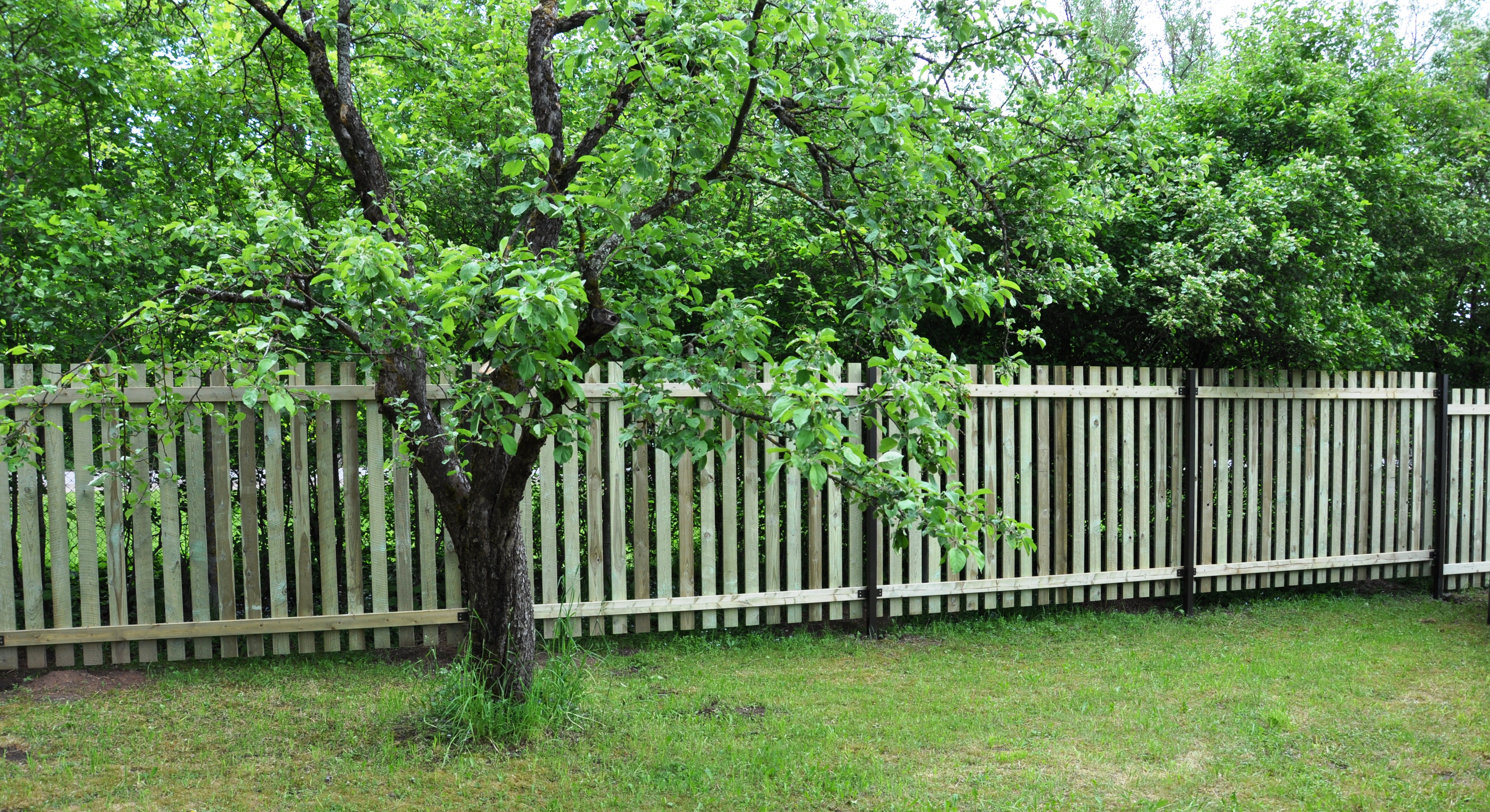 Meie tehtud aiad, väravad, kõnniteed, aiarajatised | Aiarajatised OÜ