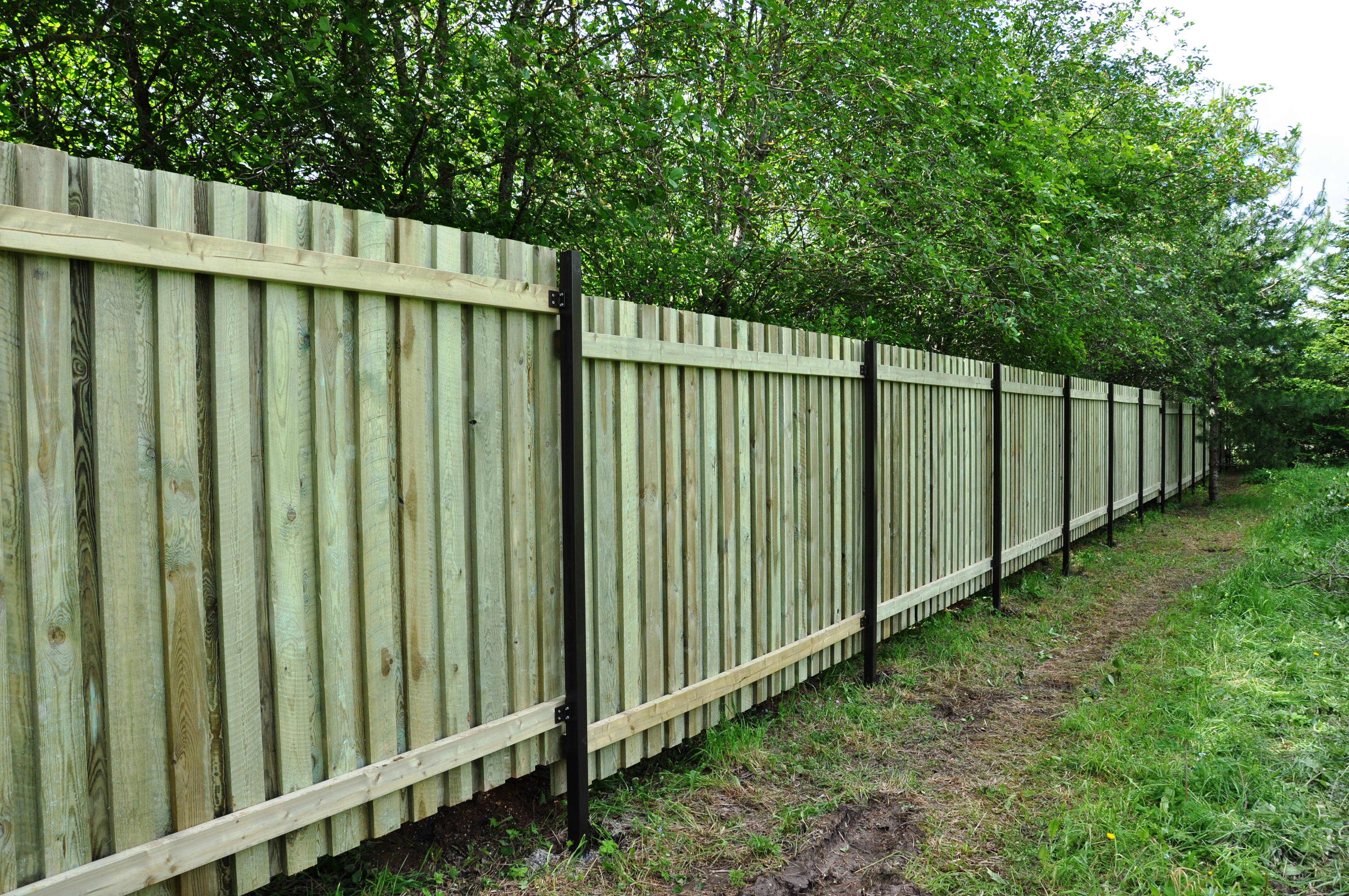 Meie tehtud aiad, väravad, kõnniteed, aiarajatised | Aiarajatised OÜ